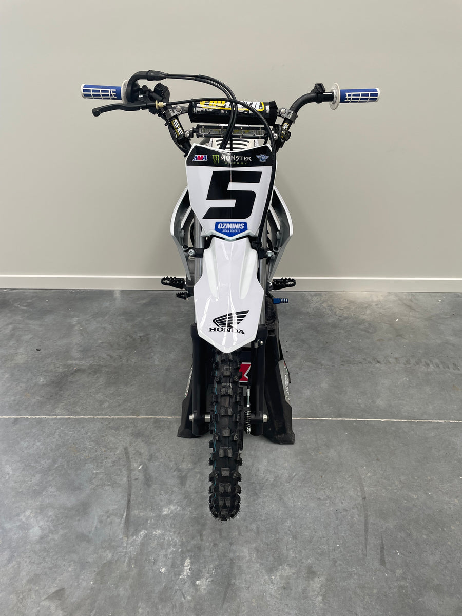 CRF110 - HRC WHITE GRAPHICS KIT – Ozminis Motorsport
